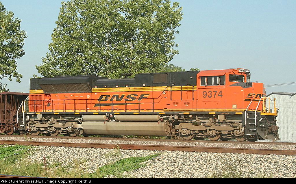 BNSF 9374